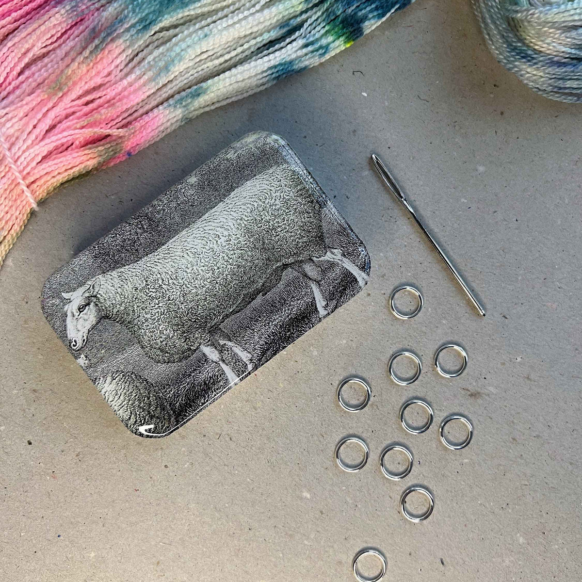SHEEP KNITTING KIT – thelmasteimann